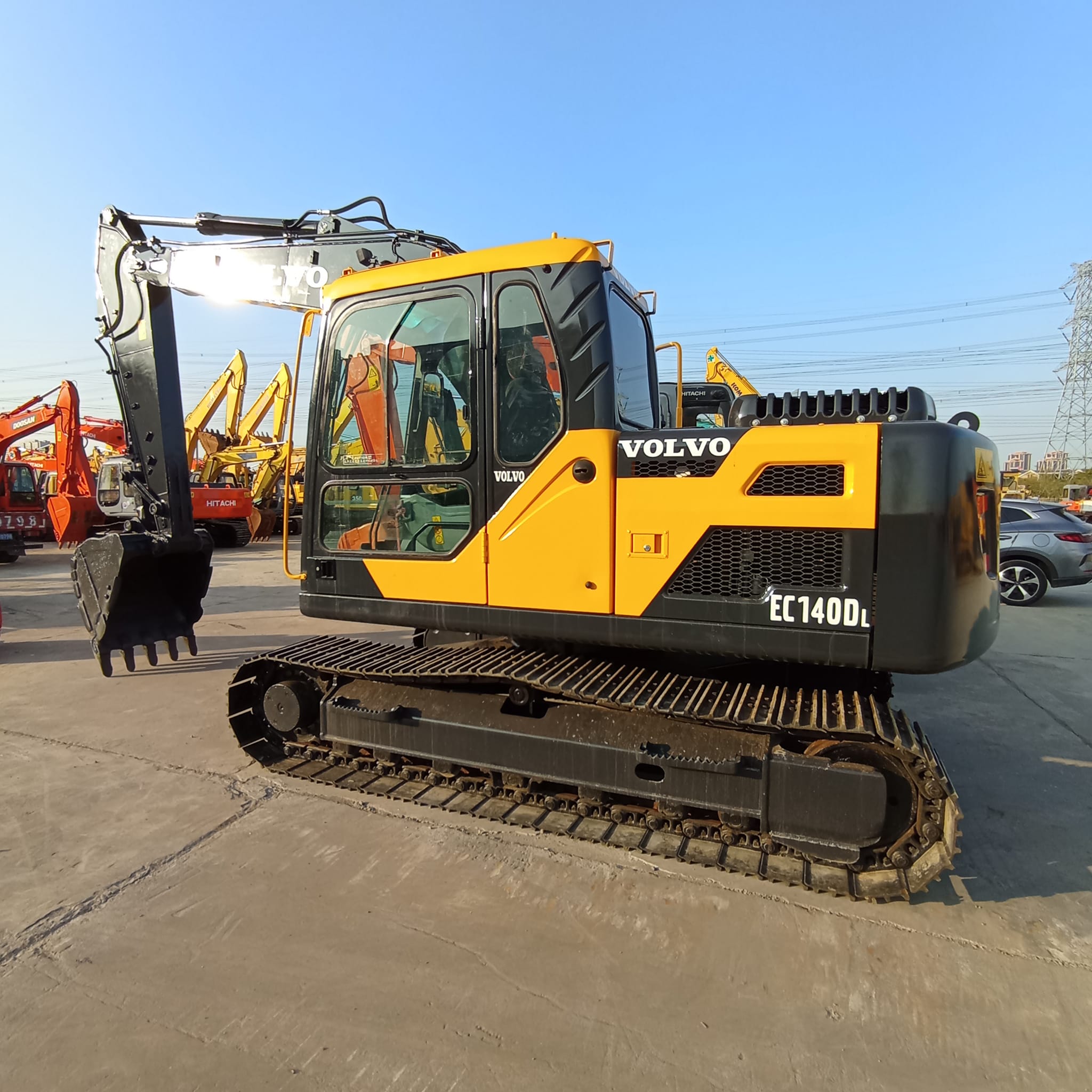 VOLVO EC140D excavator Good Price - กลุ่มวาฟา